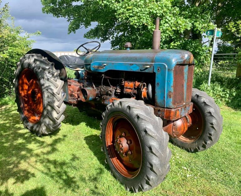 1958 FORDSON MAJOR 4WD SELENE – J.Staley Ltd