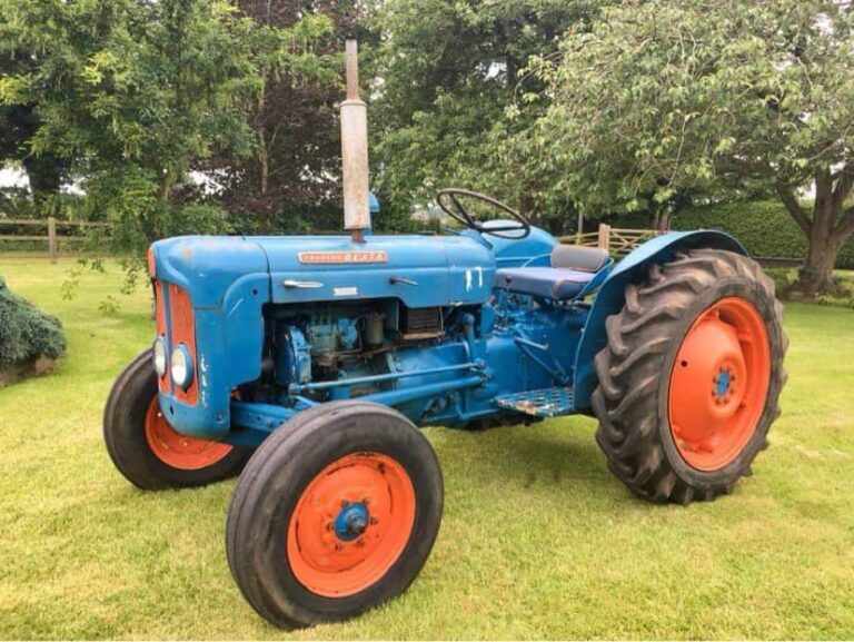 1961 FORDSON DEXTA – J.Staley Ltd
